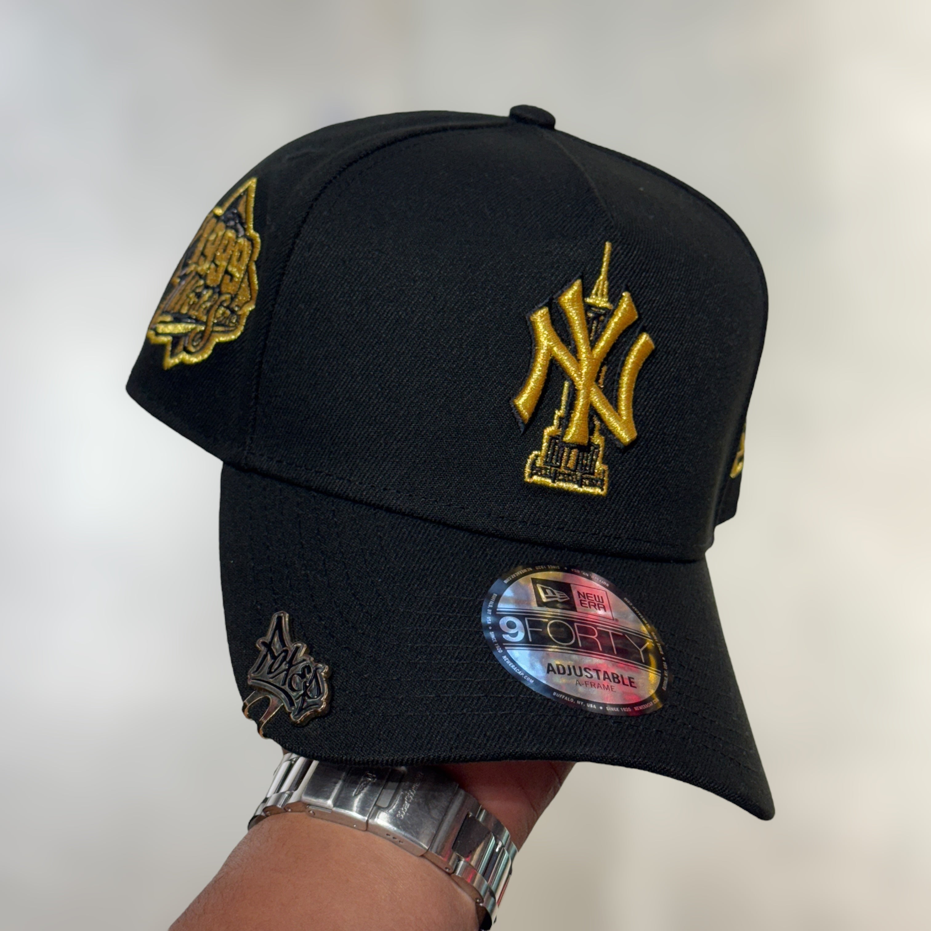 9FORTY A FRAME NY YANKEES EMPIRE STATE BLACK GOLD LOGO WS 1999 – Foxer